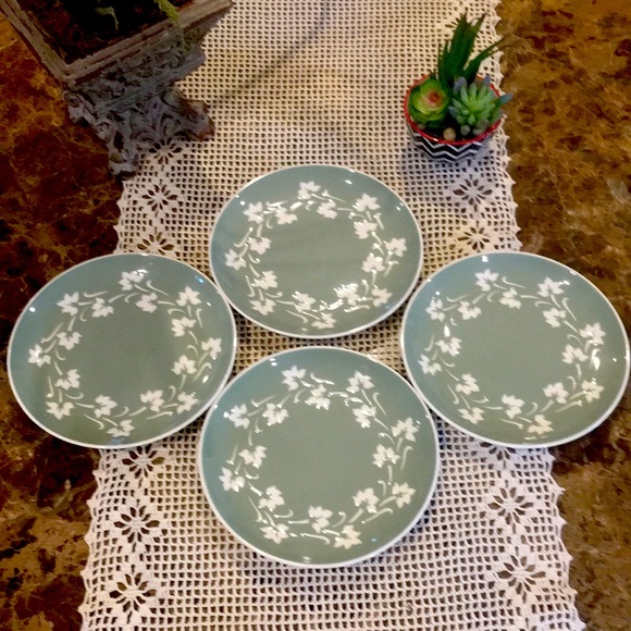 Harkerware | Dining | Vtg Harkerware Ivy Wreath Sage Green Salad ...